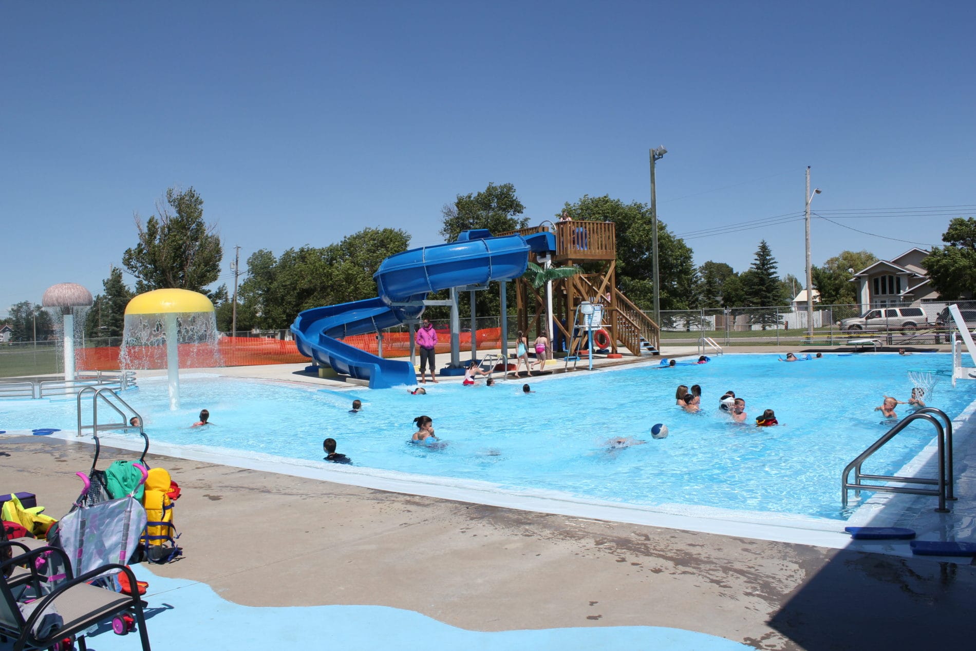 15 Campgrounds With Pools In Alberta: Plan A Splashing Good Time!